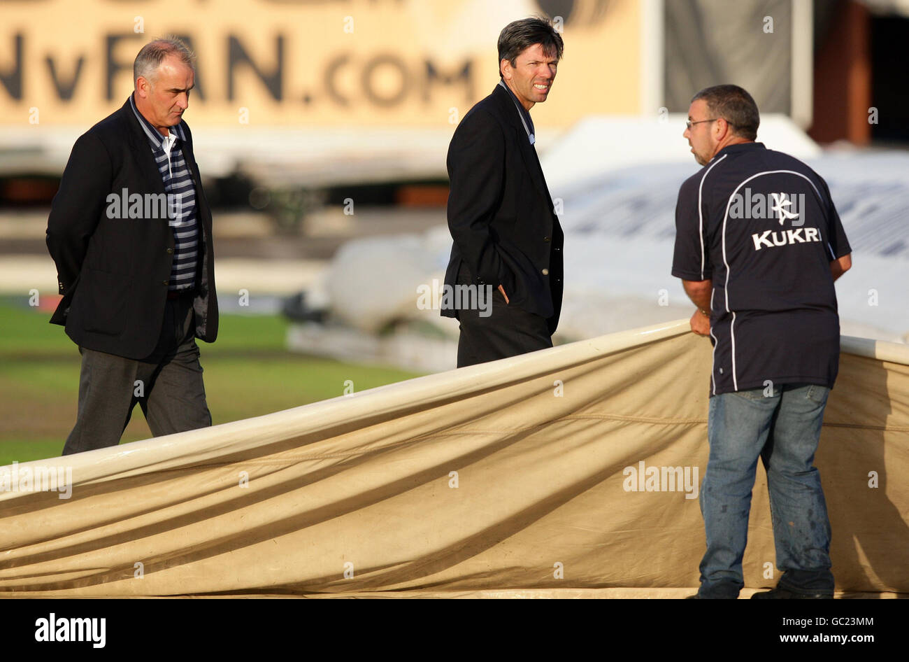 Cricket pitch covers cover hi-res stock photography and images - Alamy