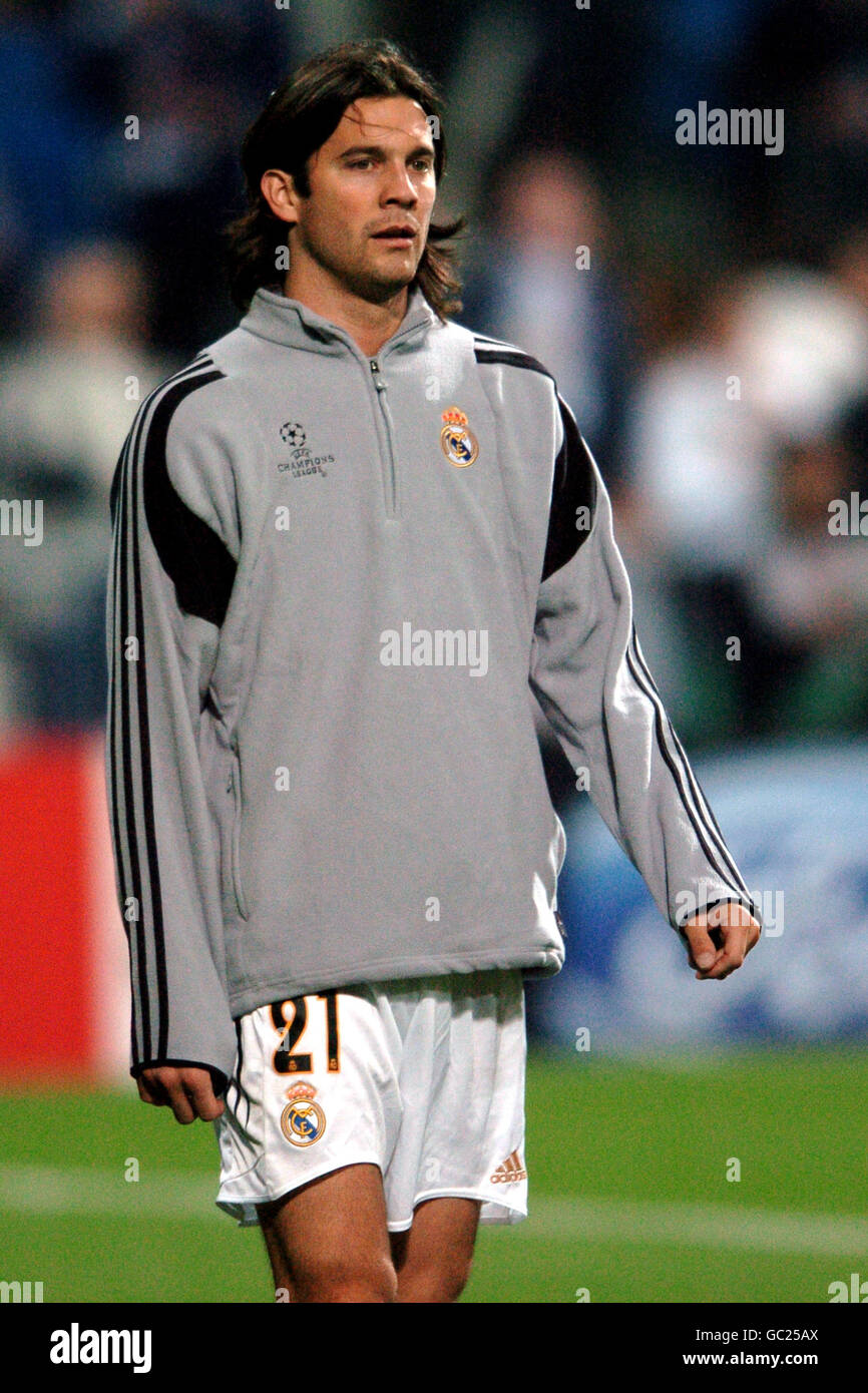 Santiago solari real madrid hi-res stock photography and images - Alamy