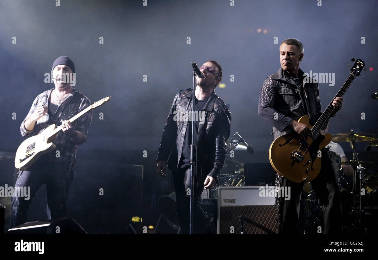 U2 perform at Wembley Stadium - London Stock Photo - Alamy
