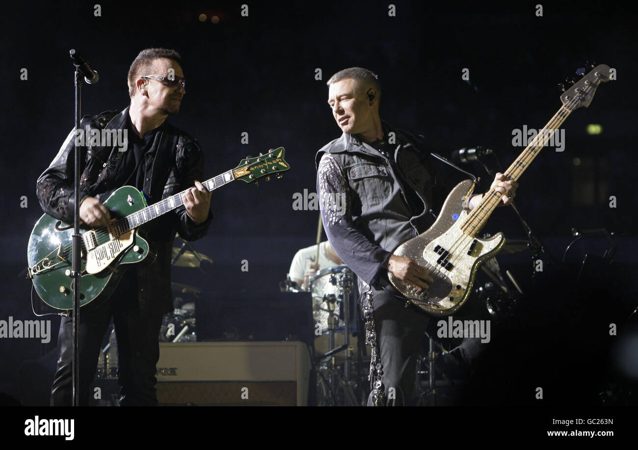 U2 perform at Wembley Stadium - London Stock Photo - Alamy