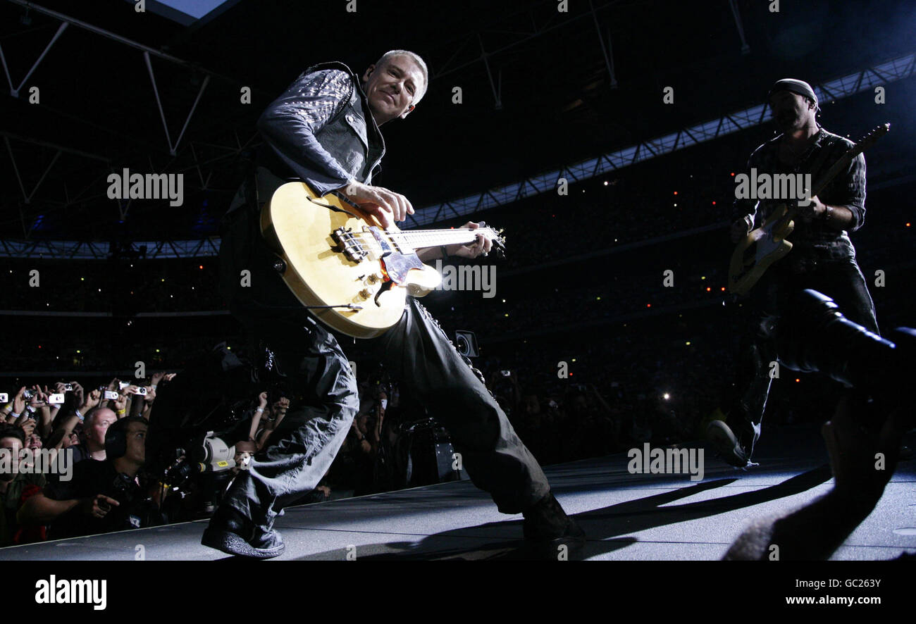 U2 perform at Wembley Stadium - London Stock Photo - Alamy