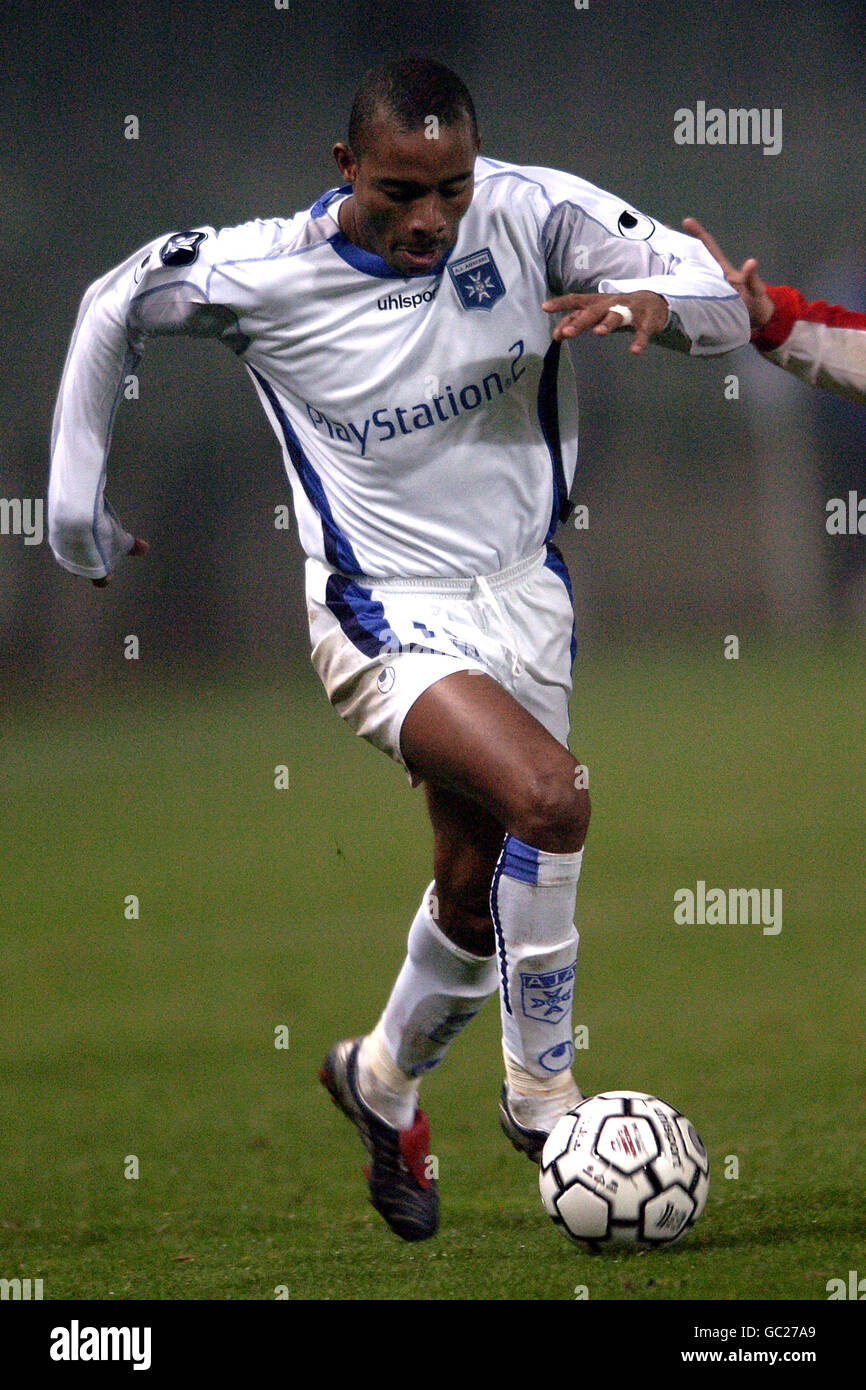 Kalou bonaventure hi-res stock photography and images - Alamy