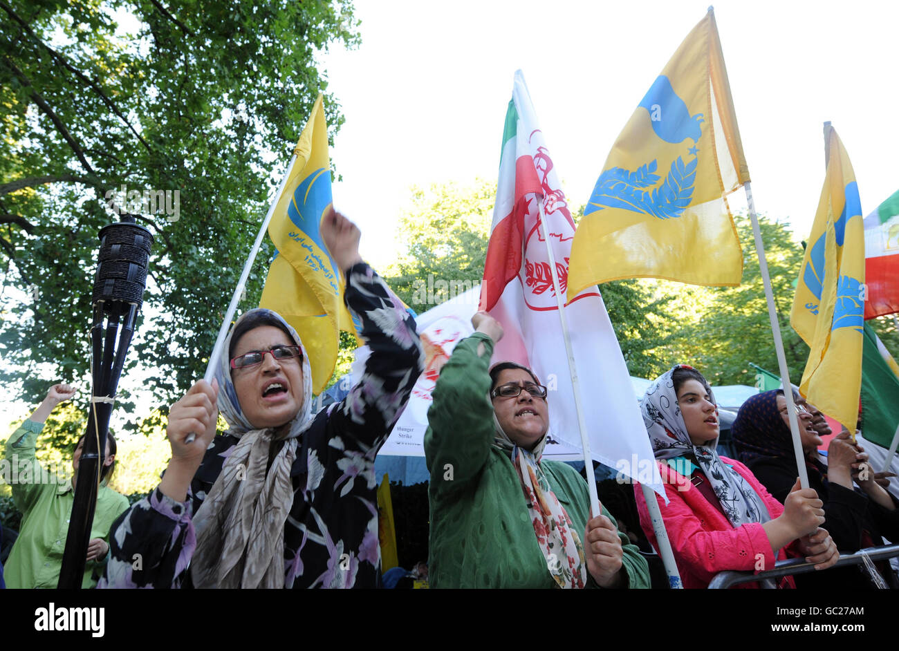 Us strike on iran hi-res stock photography and images - Alamy