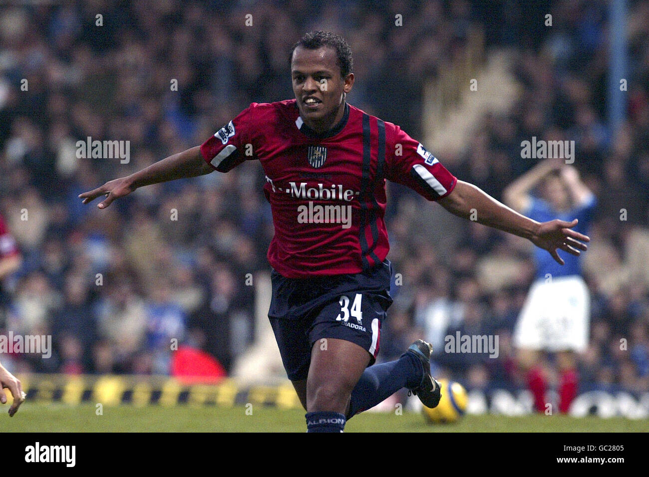 West bromwich albions robert earnshaw hi-res stock photography and ...