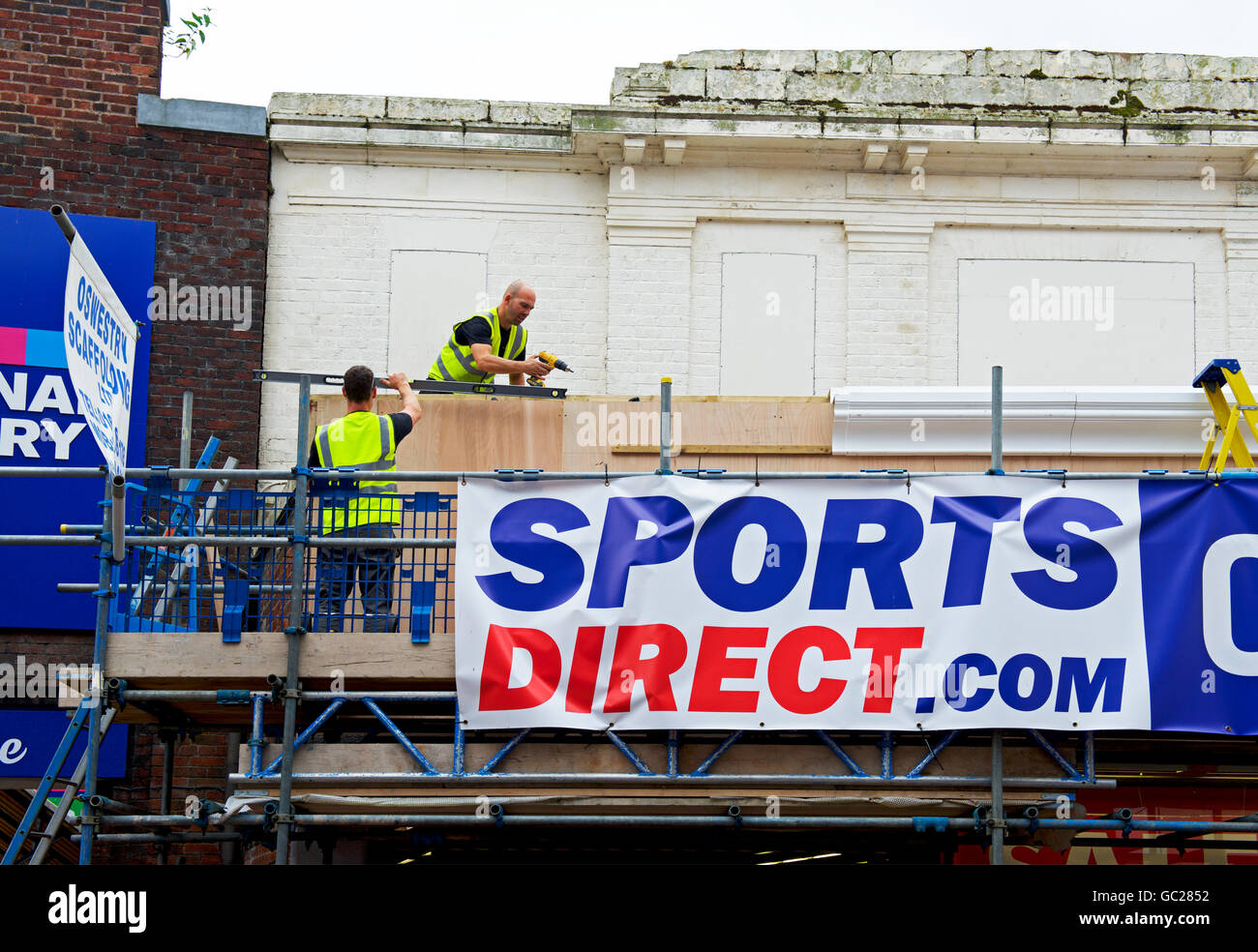 Sports direct store shop sign hi-res stock photography and images - Alamy