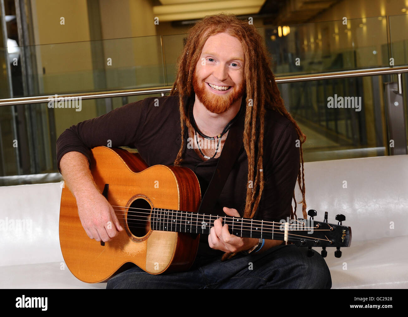 Showbiz faulkner hi-res stock photography and images - Alamy