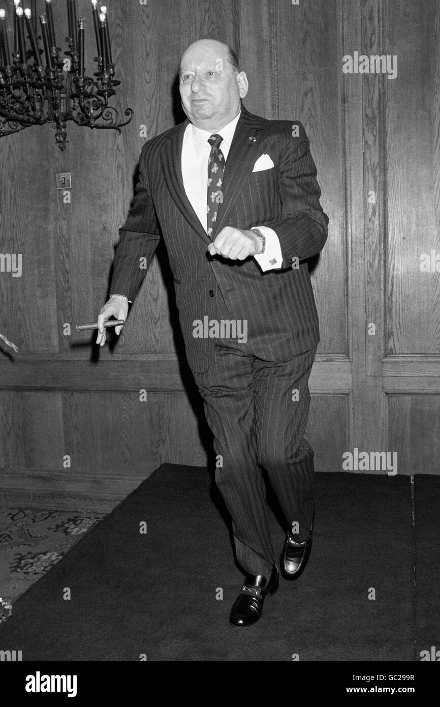 Lord lew grade hi-res stock photography and images - Alamy
