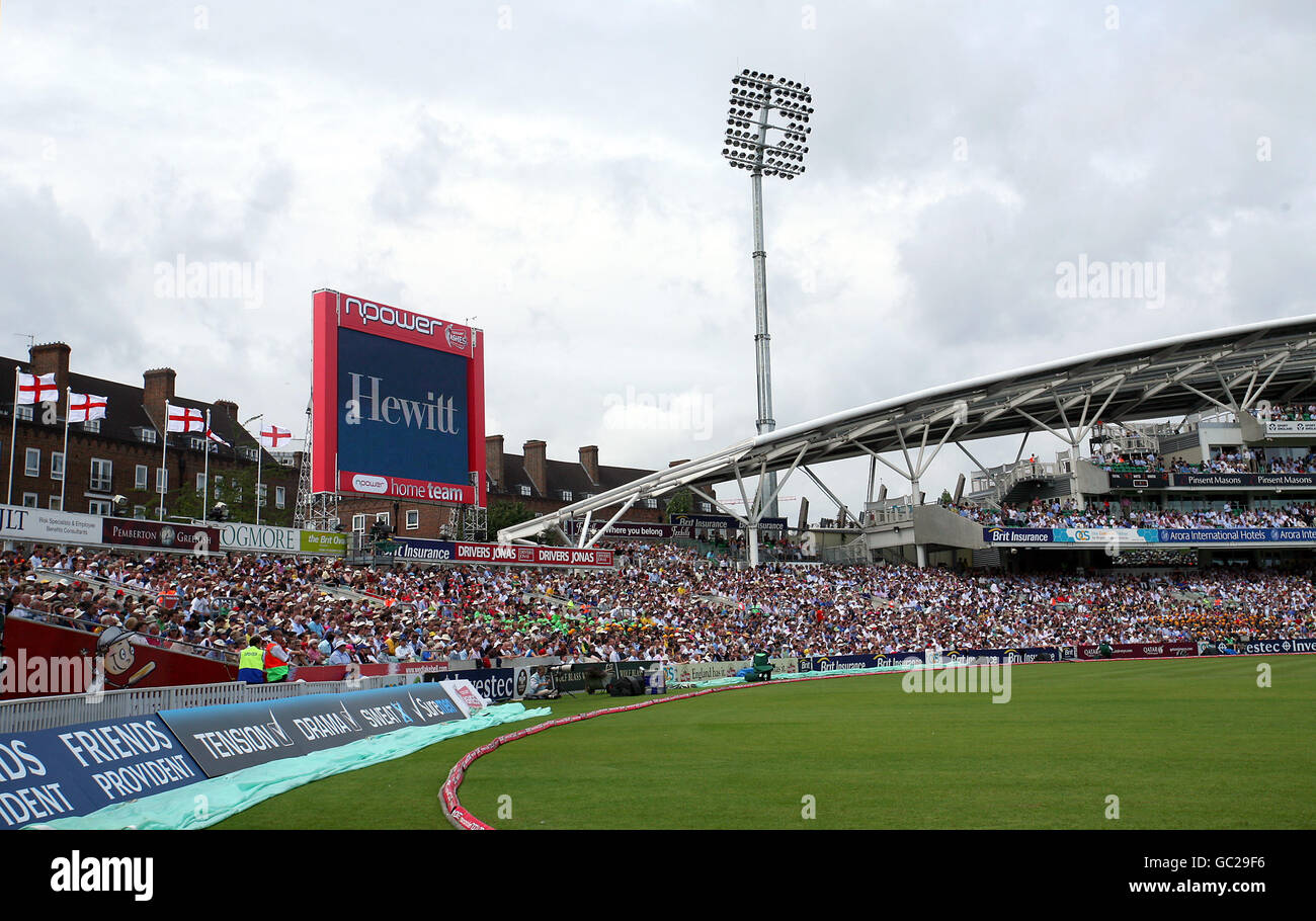 General view of the Brit Oval during day one of the Ashes test Stock ...