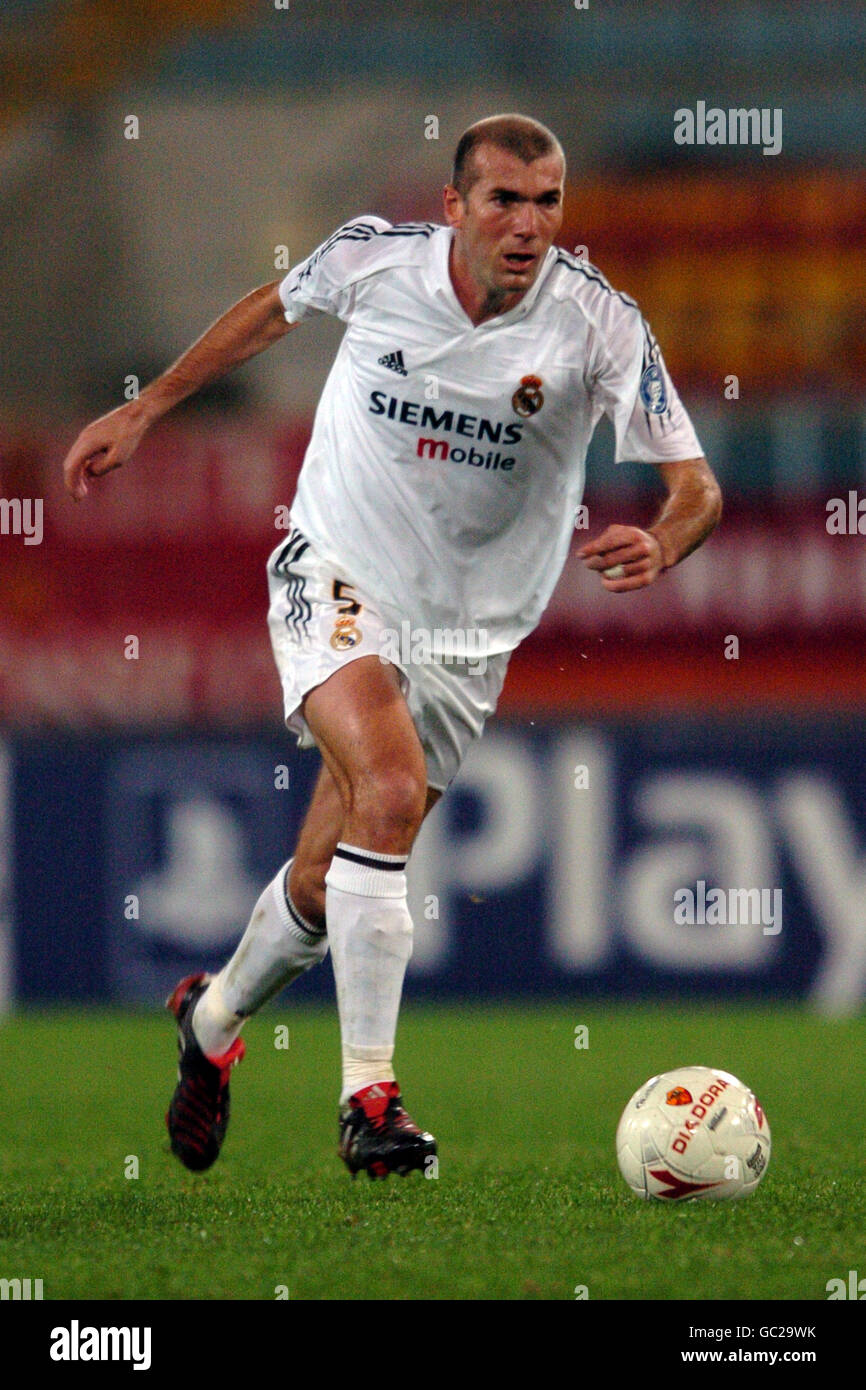 Roma v real madrid zinedine zidane hi-res stock photography and images ...