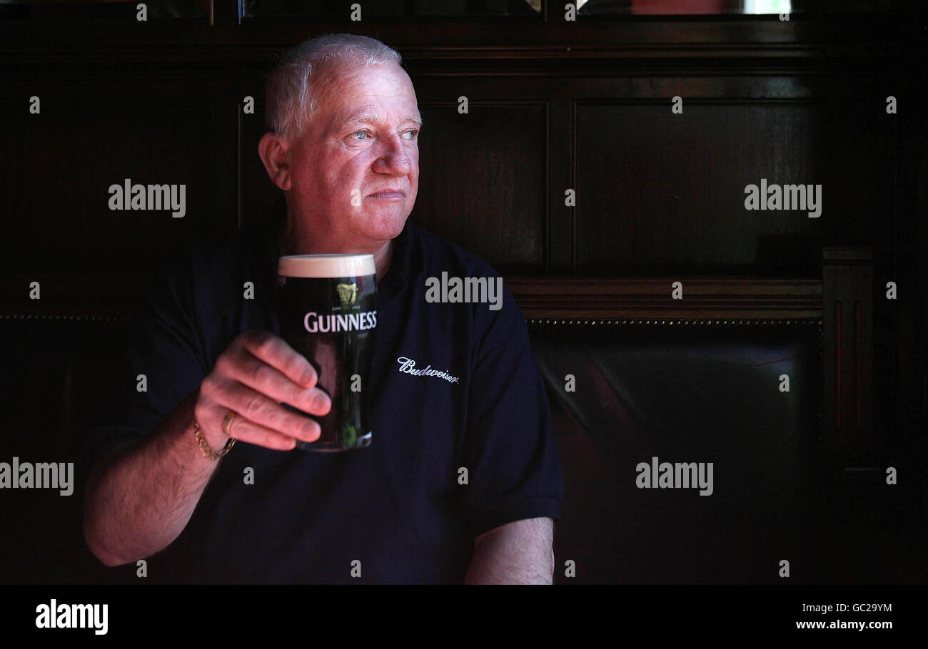 Guinness promotion hi-res stock photography and images - Alamy