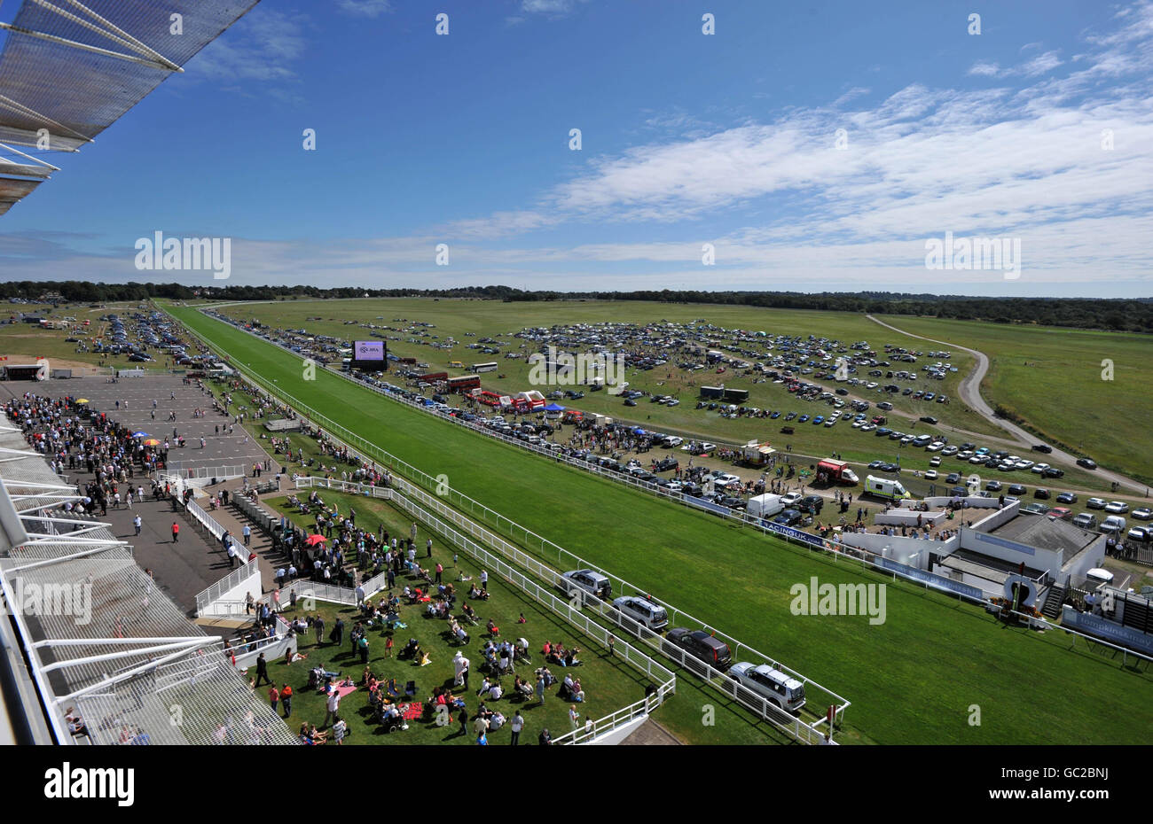 Aerial view epsom downs racecourse hi-res stock photography and images ...