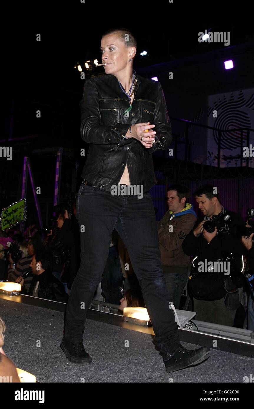 Lisa wallace big brother final elstree studios in borehamwood hi-res ...