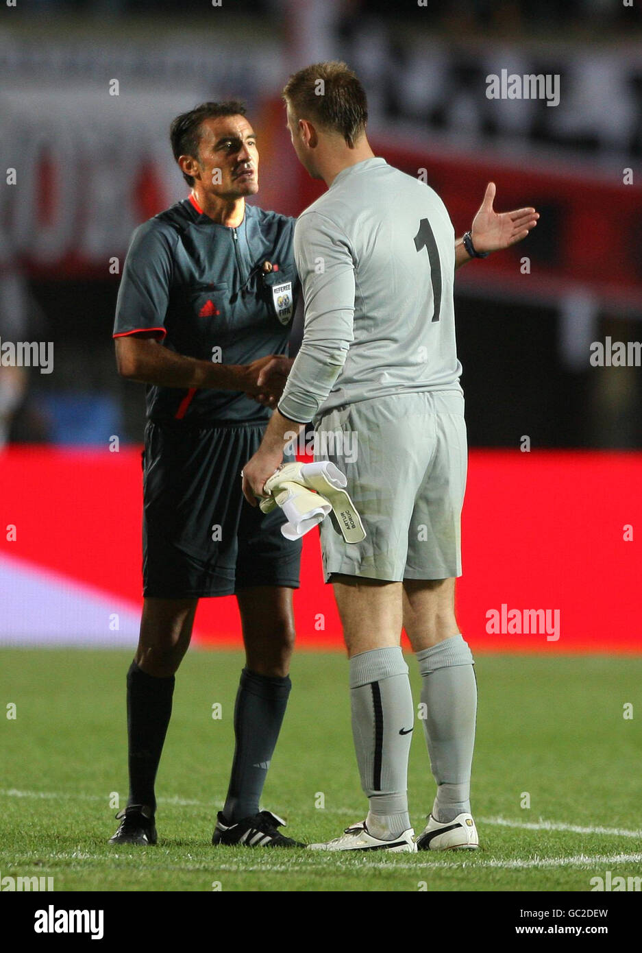 Polish referee hi-res stock photography and images - Alamy