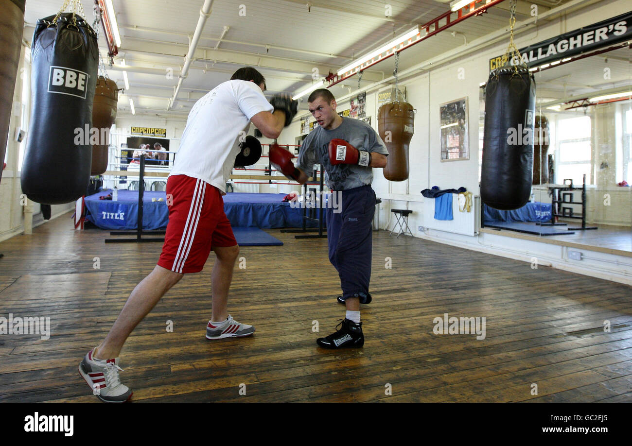 Boxer john murray gallaghers gym in hyde hi-res stock photography and ...