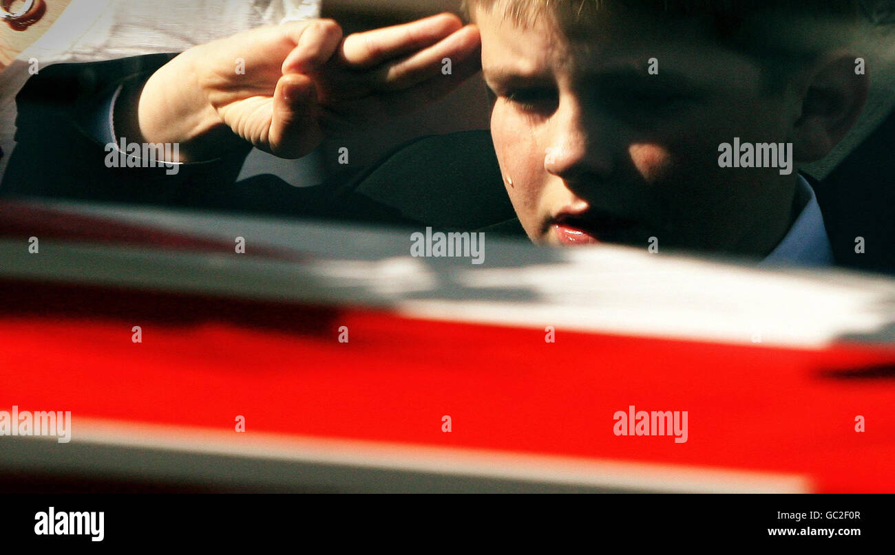 Liam, the son of Emma-Jayne, the fiancee of Lance Corporal Richard ...