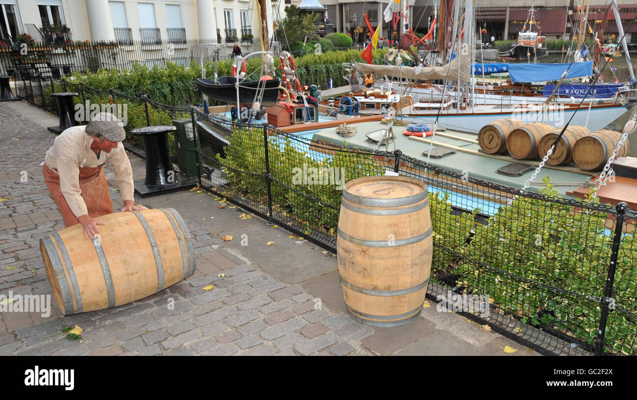 Steven Norris, skipper of the 19th century Thames sailing barge Greta ...