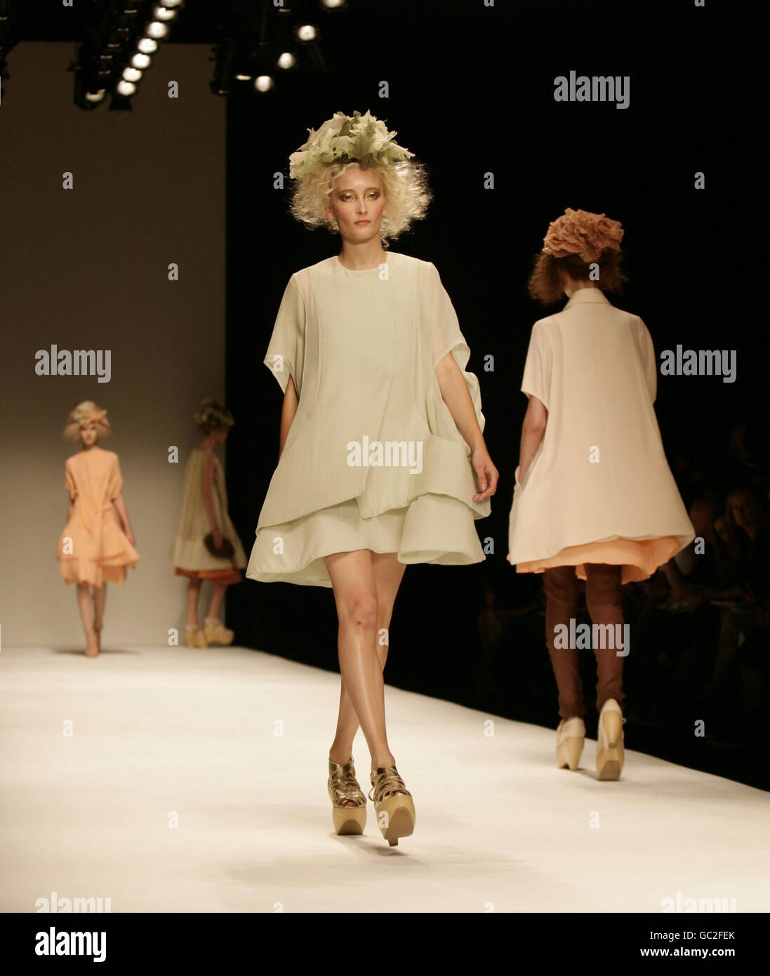 John rocha dress hi-res stock photography and images - Alamy