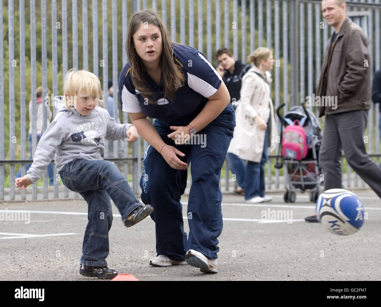 Lynsey Smith the first female Development Officer coaches kids at the ...