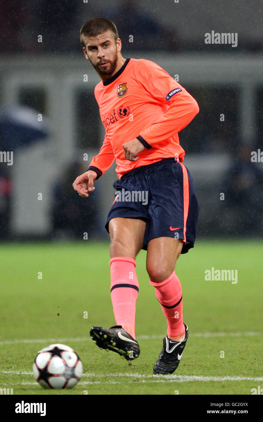San siro gerard pique High Resolution Stock Photography and Images - Alamy