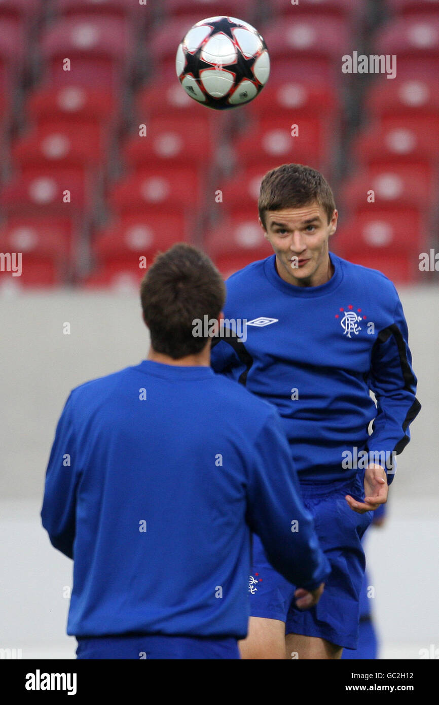 Soccer - UEFA Champions League - Group G - VfB Stuttgart v Glasgow ...