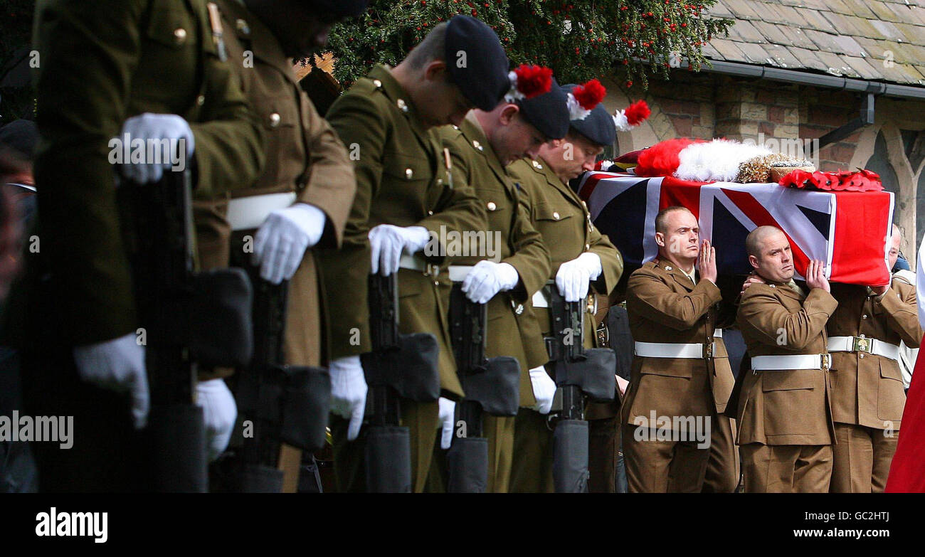 Fusilier simon annis funeral hi-res stock photography and images - Alamy
