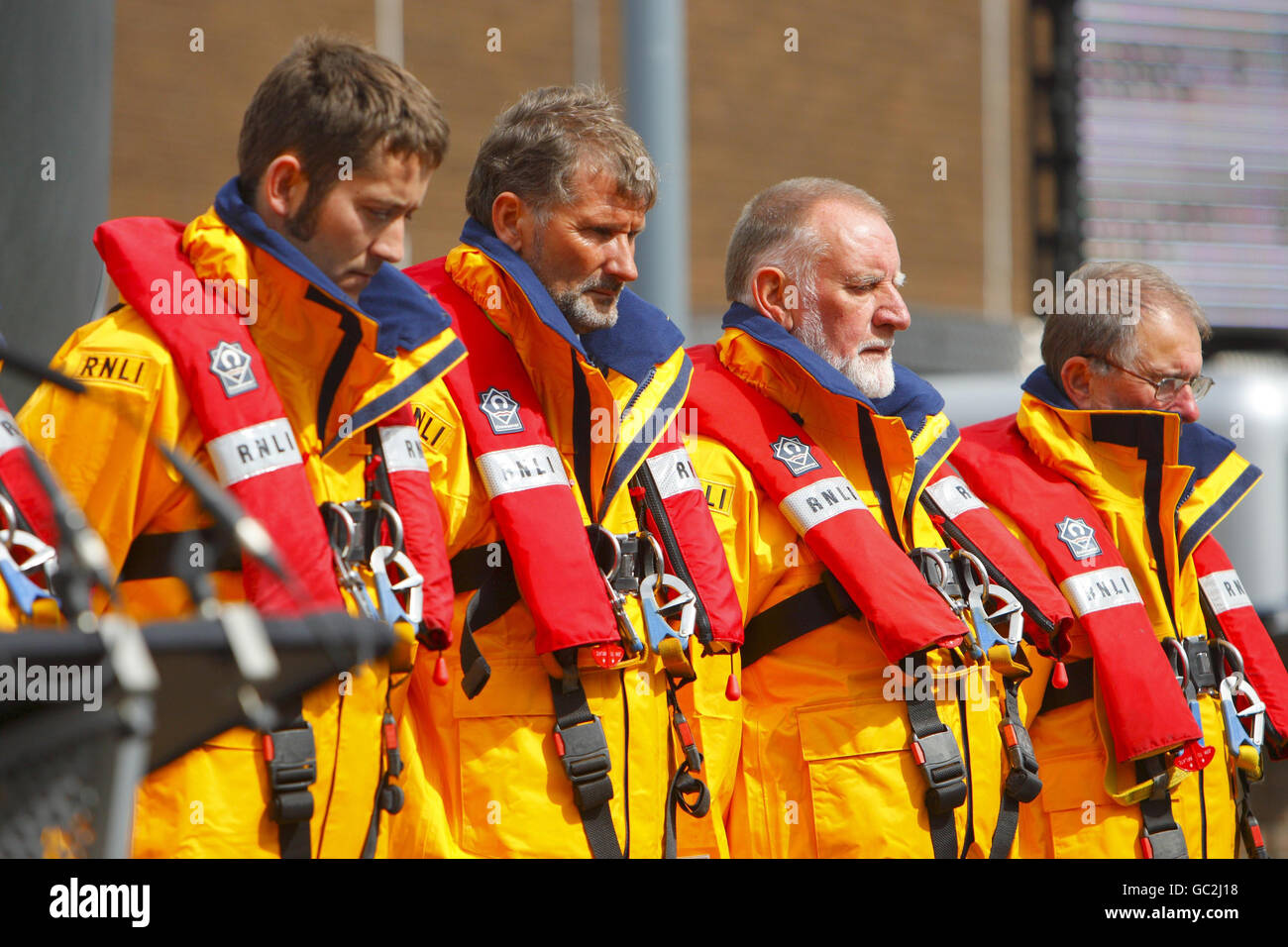 Memorial statue for lifeboat heroes Stock Photo - Alamy