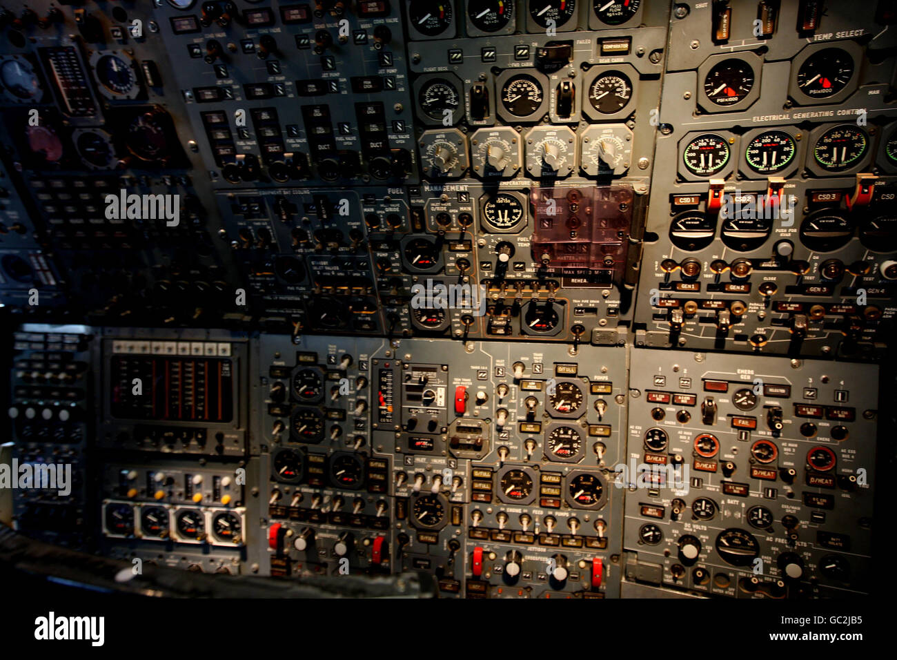 Concorde cockpit instruments hi-res stock photography and images - Alamy