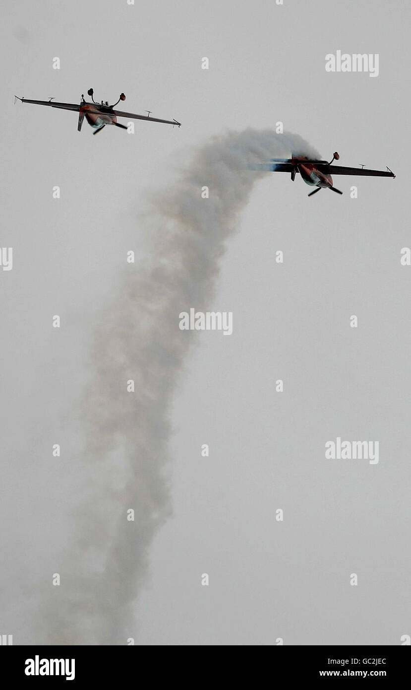 Aircraft loops hi-res stock photography and images - Alamy