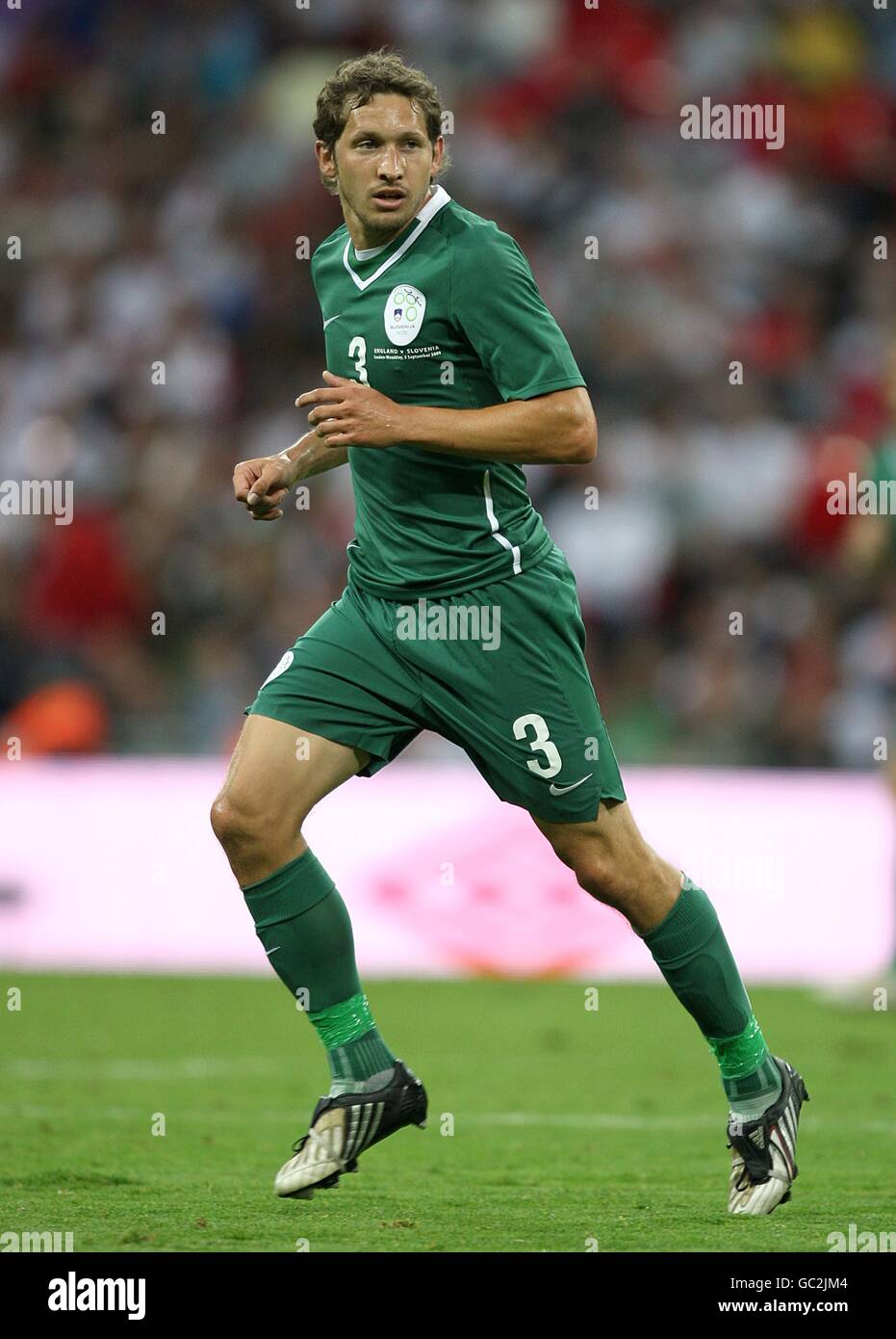 England v slovenia hi-res stock photography and images - Alamy