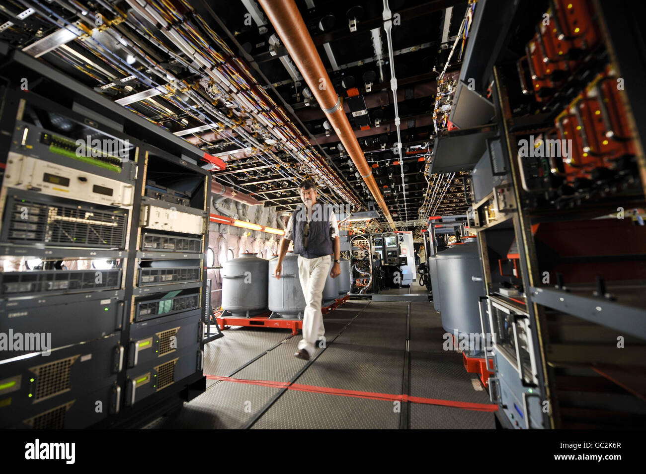 Airbus a380 flight test aircraft hi-res stock photography and images ...