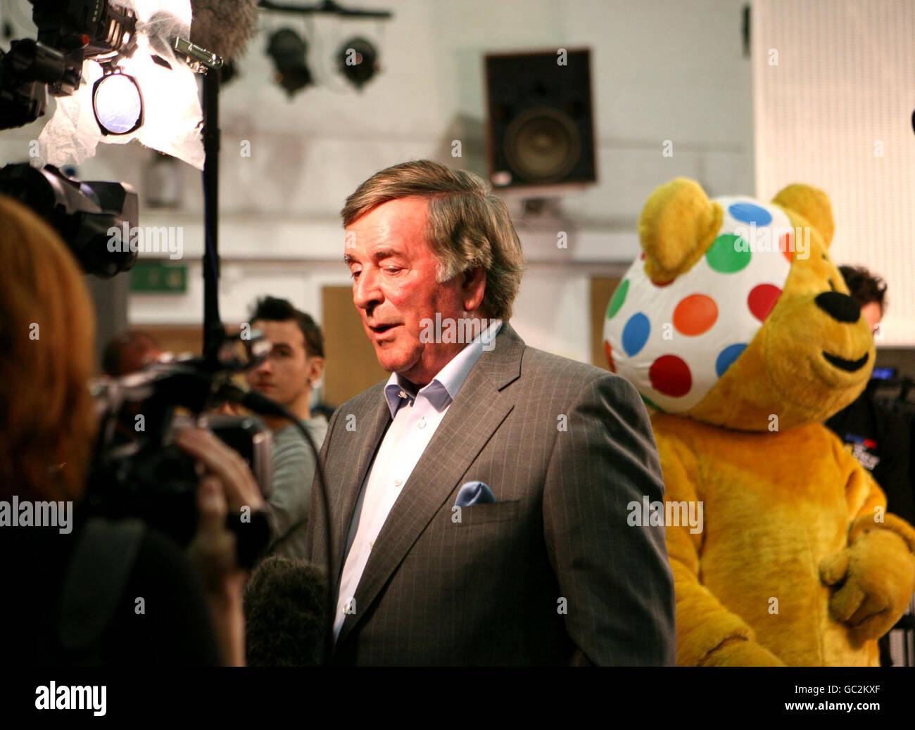 Sir Terry Wogan, who has announced he is stepping down from his BBC ...