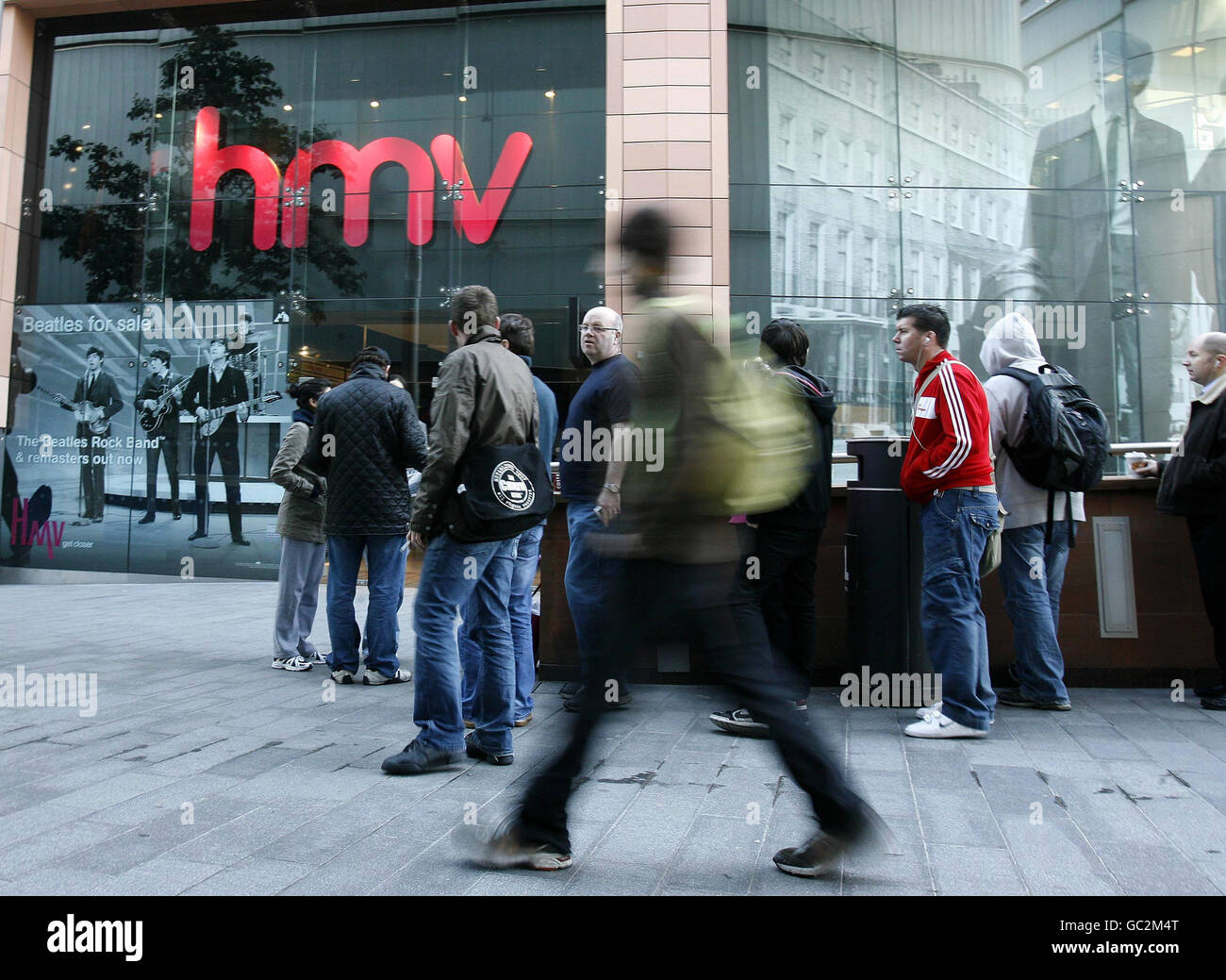 Hmv with people hi-res stock photography and images - Alamy