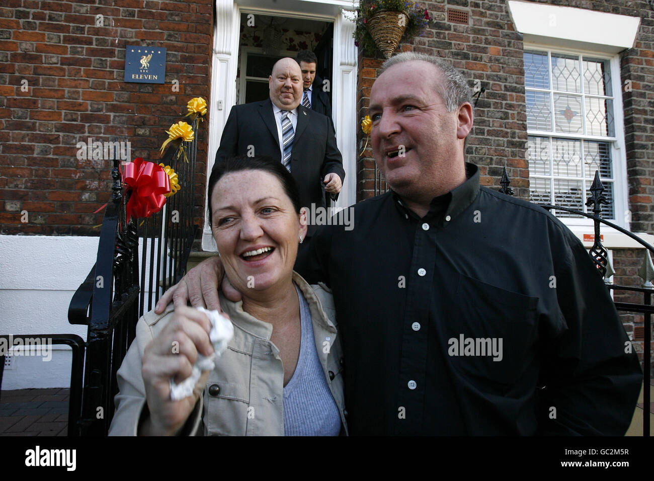 Michael shields mother and father hi-res stock photography and images ...