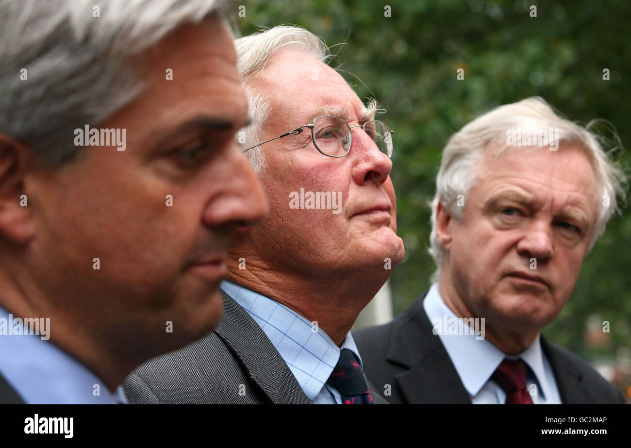 (Left to right) Liberal Democrat home affairs spokesman Chris Huhne ...