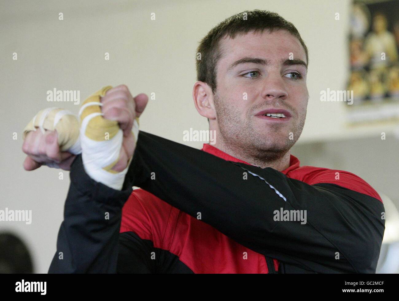 Boxing - Matthew Macklin Work Out - Gallaghers Gym Stock Photo - Alamy
