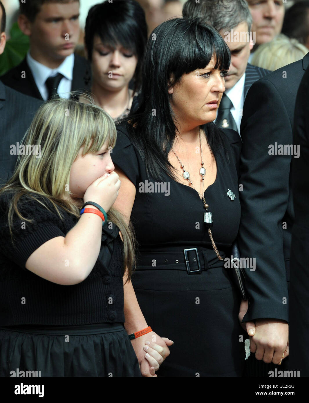 Private Johnathon Young's mother Angela Fox wears the Elizabeth Cross ...