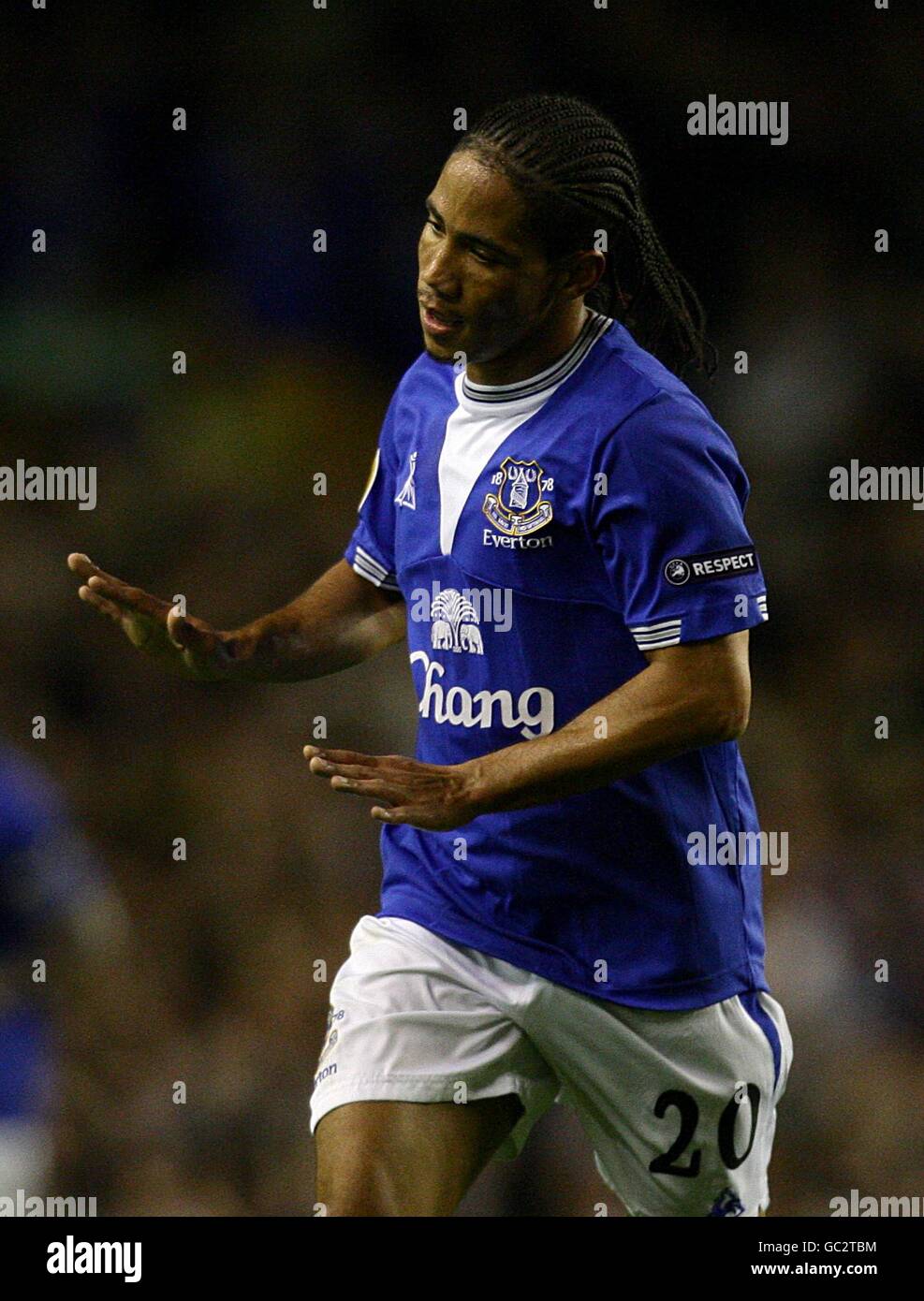 Everton's Steven Pienaar celebrates scoring his sides third goal Stock ...