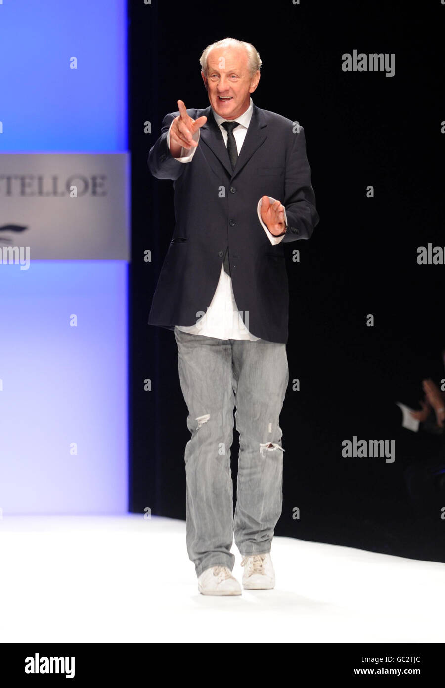 Dublin born paul costello hi-res stock photography and images - Alamy