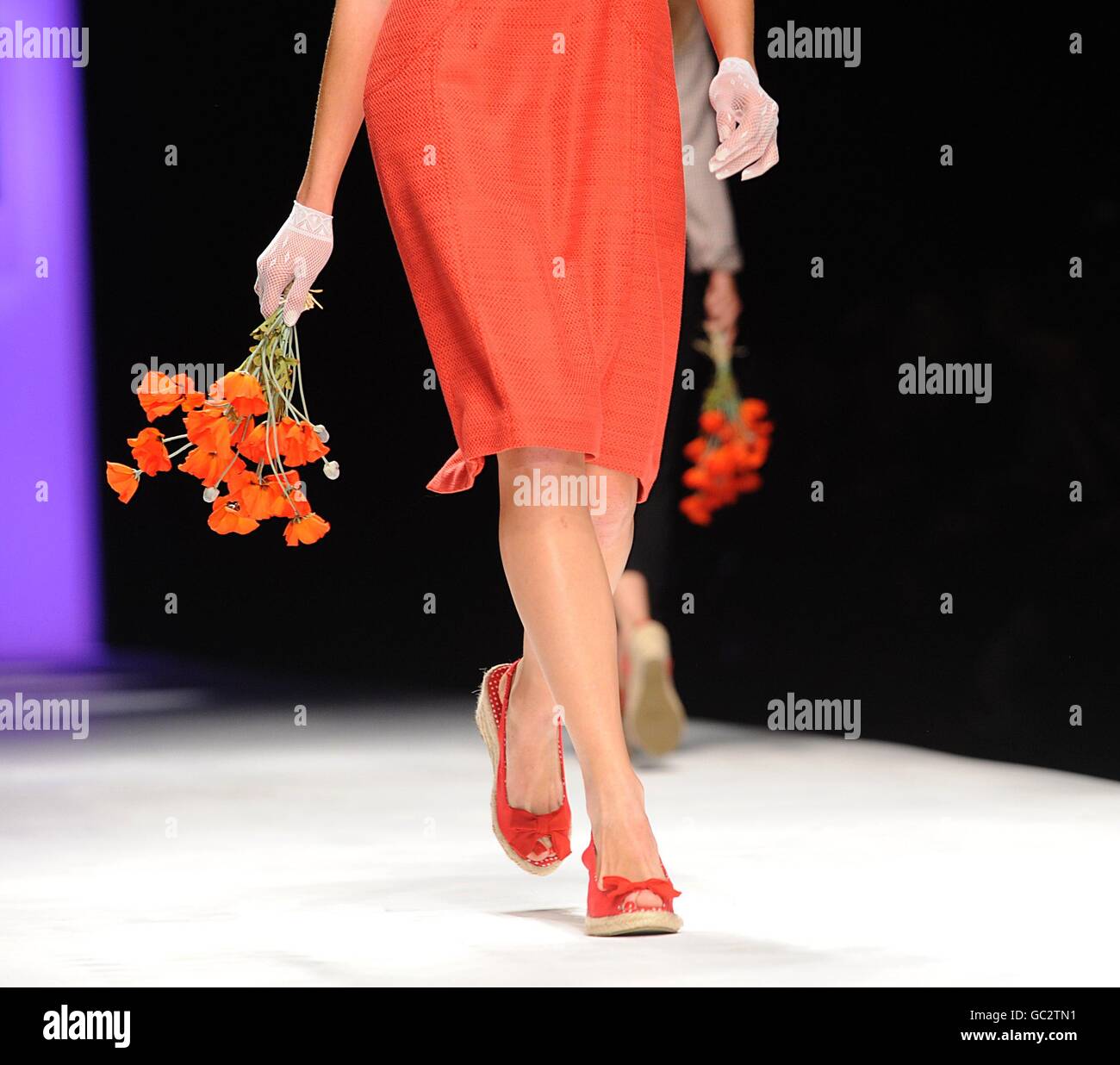 London Fashion Week - Caroline Charles Catwalk Stock Photo - Alamy
