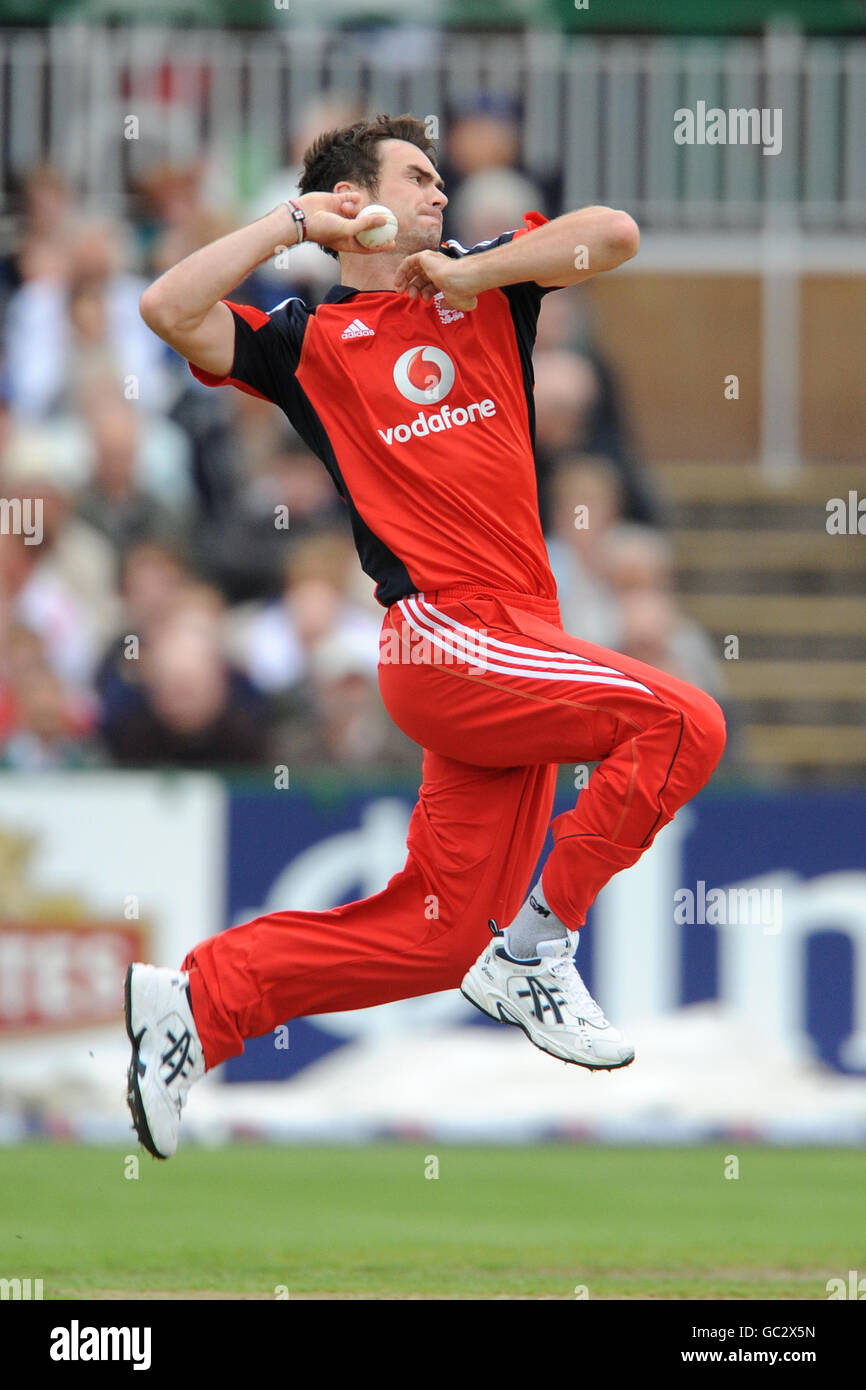 Cricket - Twenty20 International - England v Australia - Old Trafford ...
