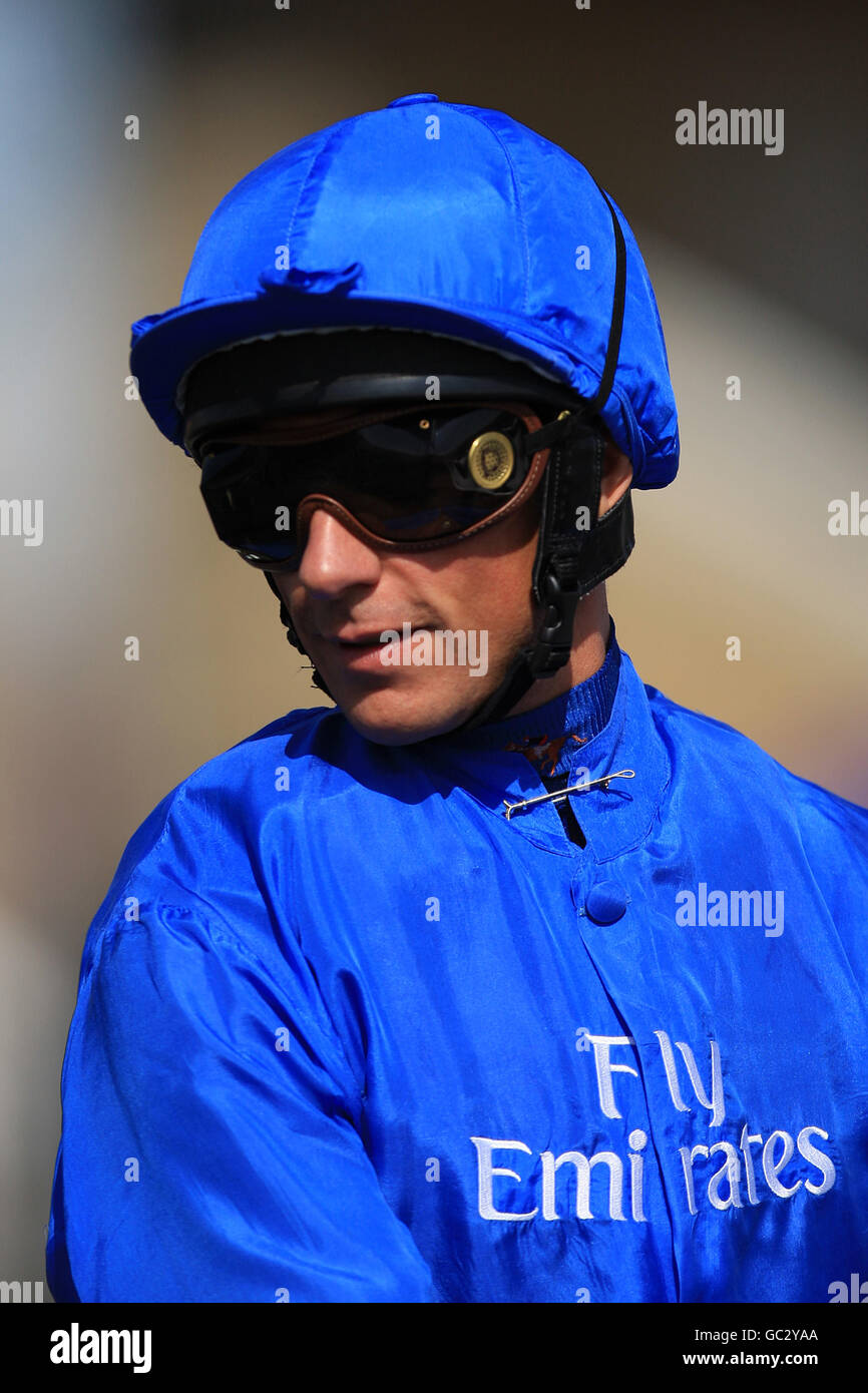 Ladbrokes advert hi-res stock photography and images - Alamy