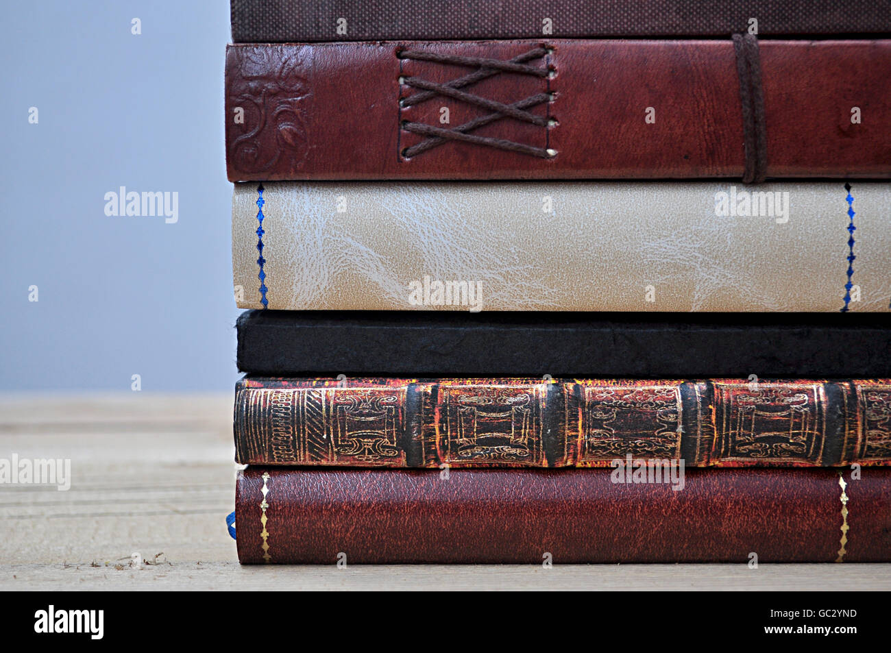 old piled books Stock Photo - Alamy