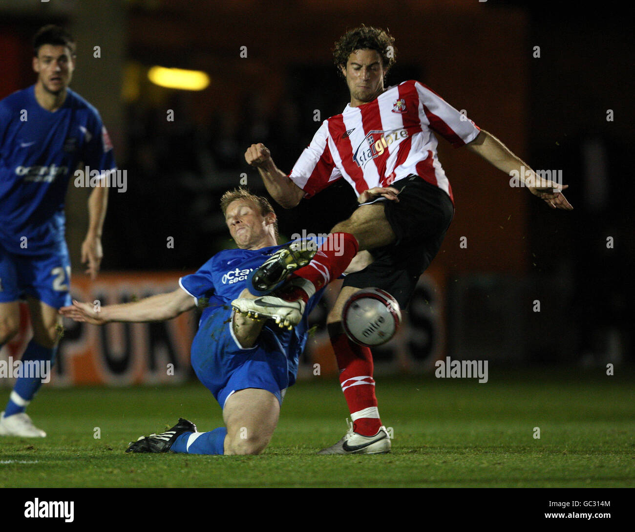 Lincoln City's Sergio Torres and Notts County's Ricky Ravenhill Stock ...