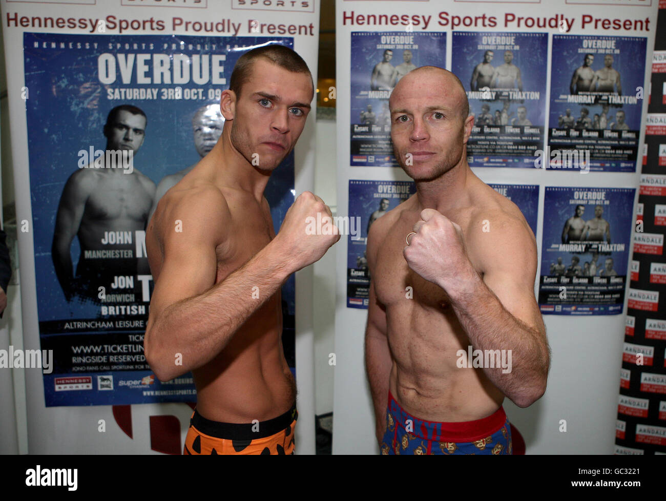 John murray jon thaxton weigh in arndale centre hi-res stock ...