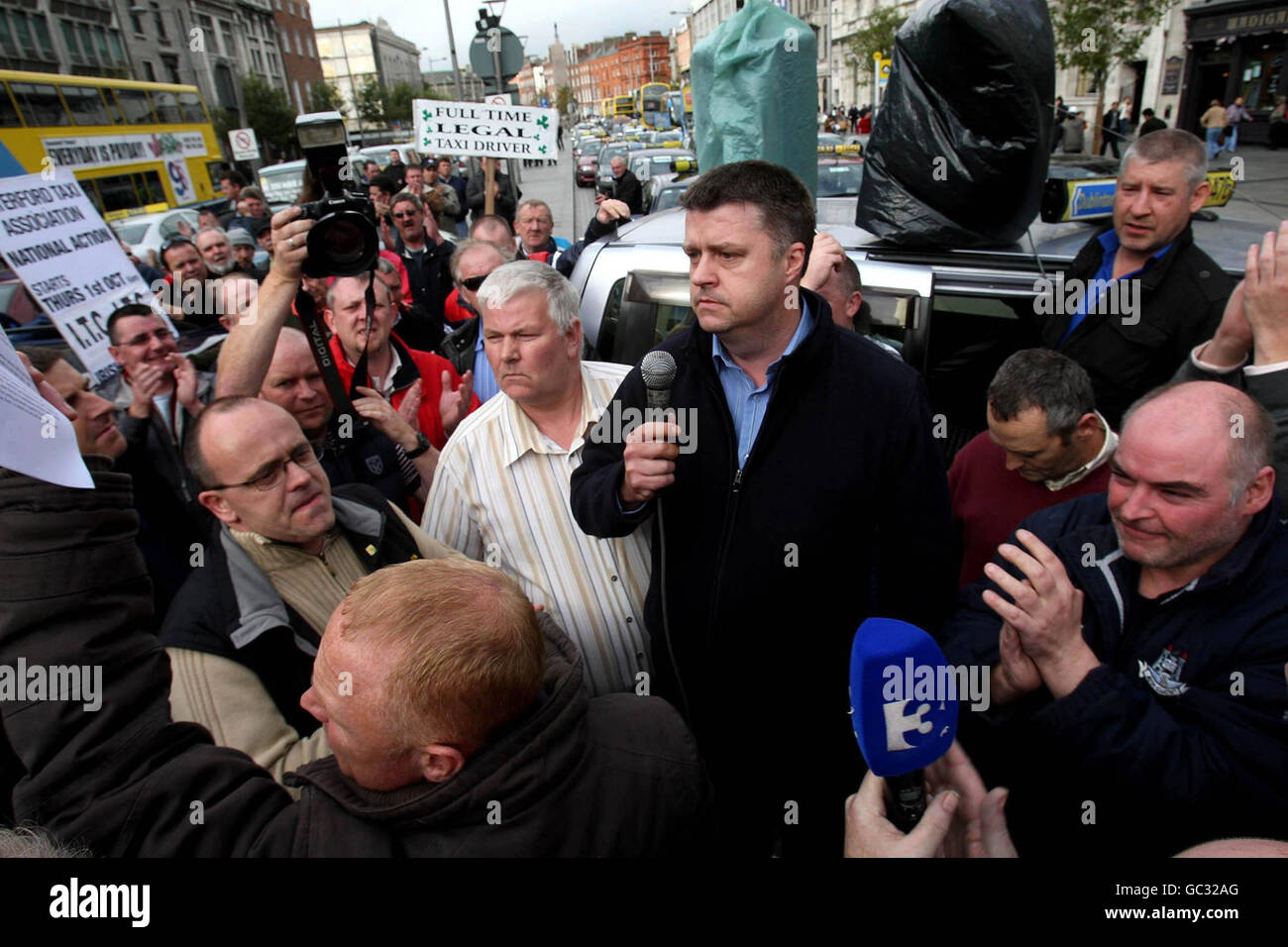 Taxi drivers protest Stock Photo - Alamy