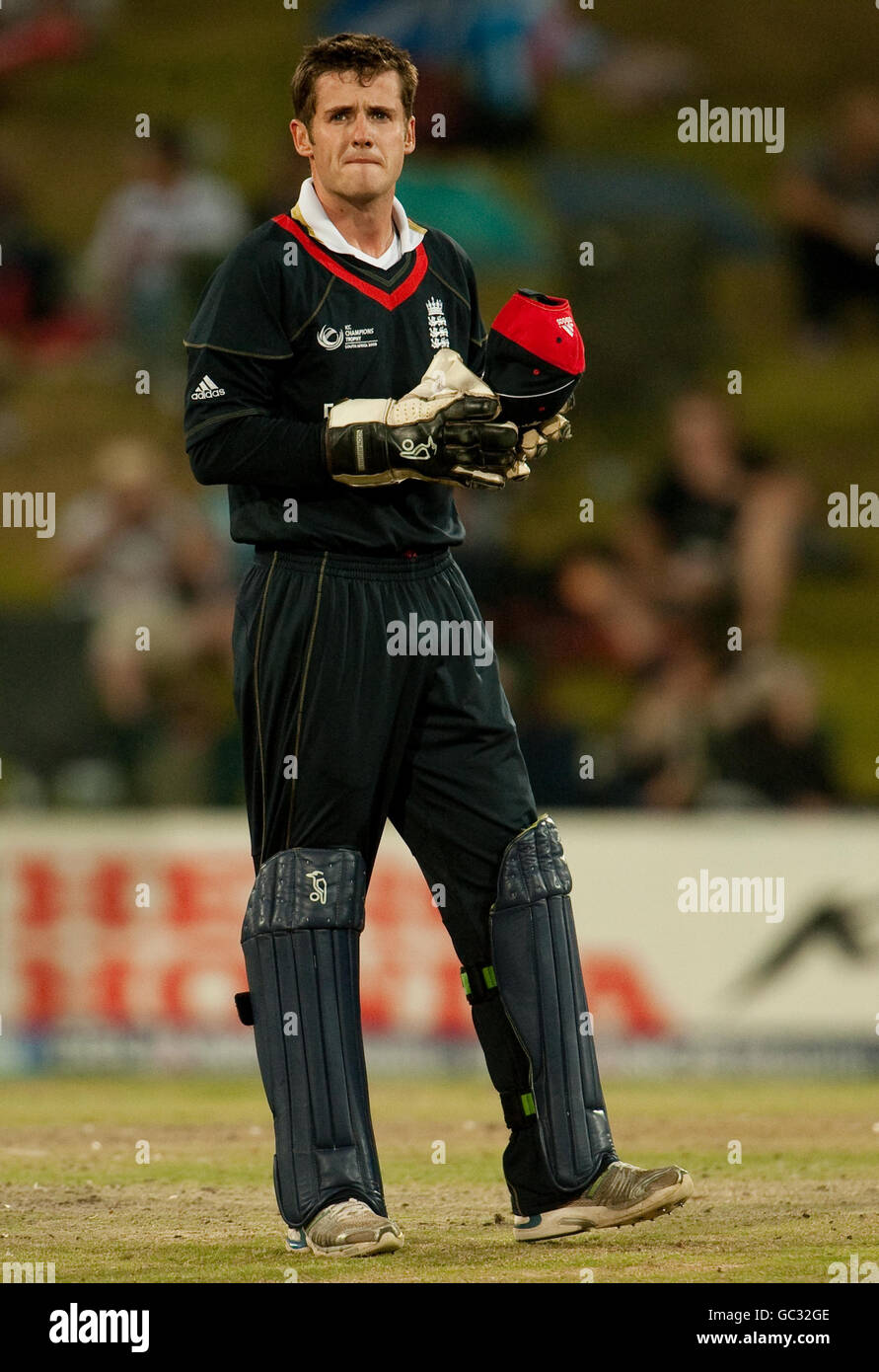 Left and steven davies hi-res stock photography and images - Alamy