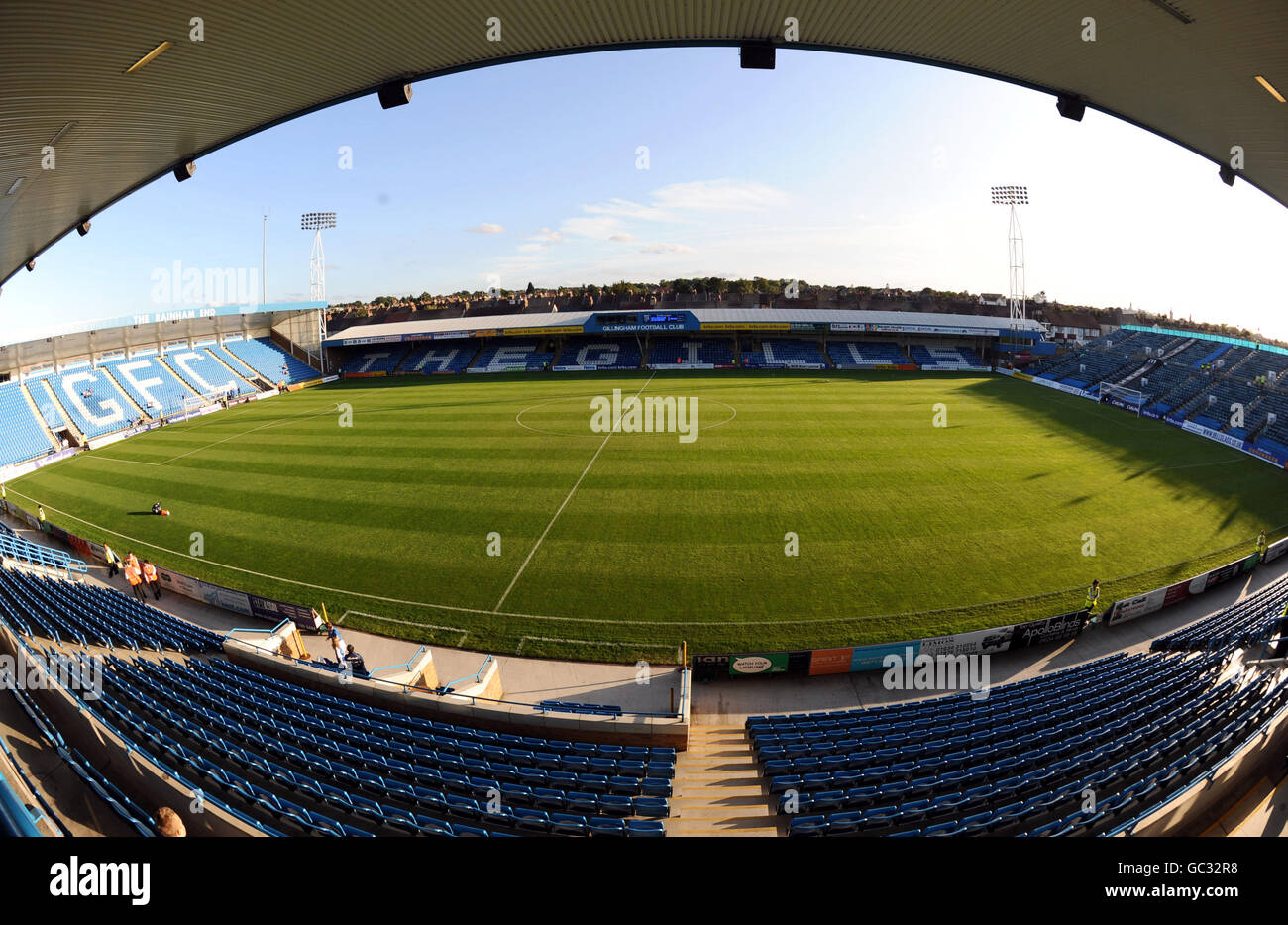 Gillingham fc hi-res stock photography and images - Alamy