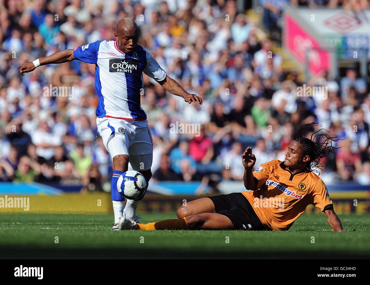 Wolverhampton Wanderers' Michael Mancienne (right) challenges Blackburn ...