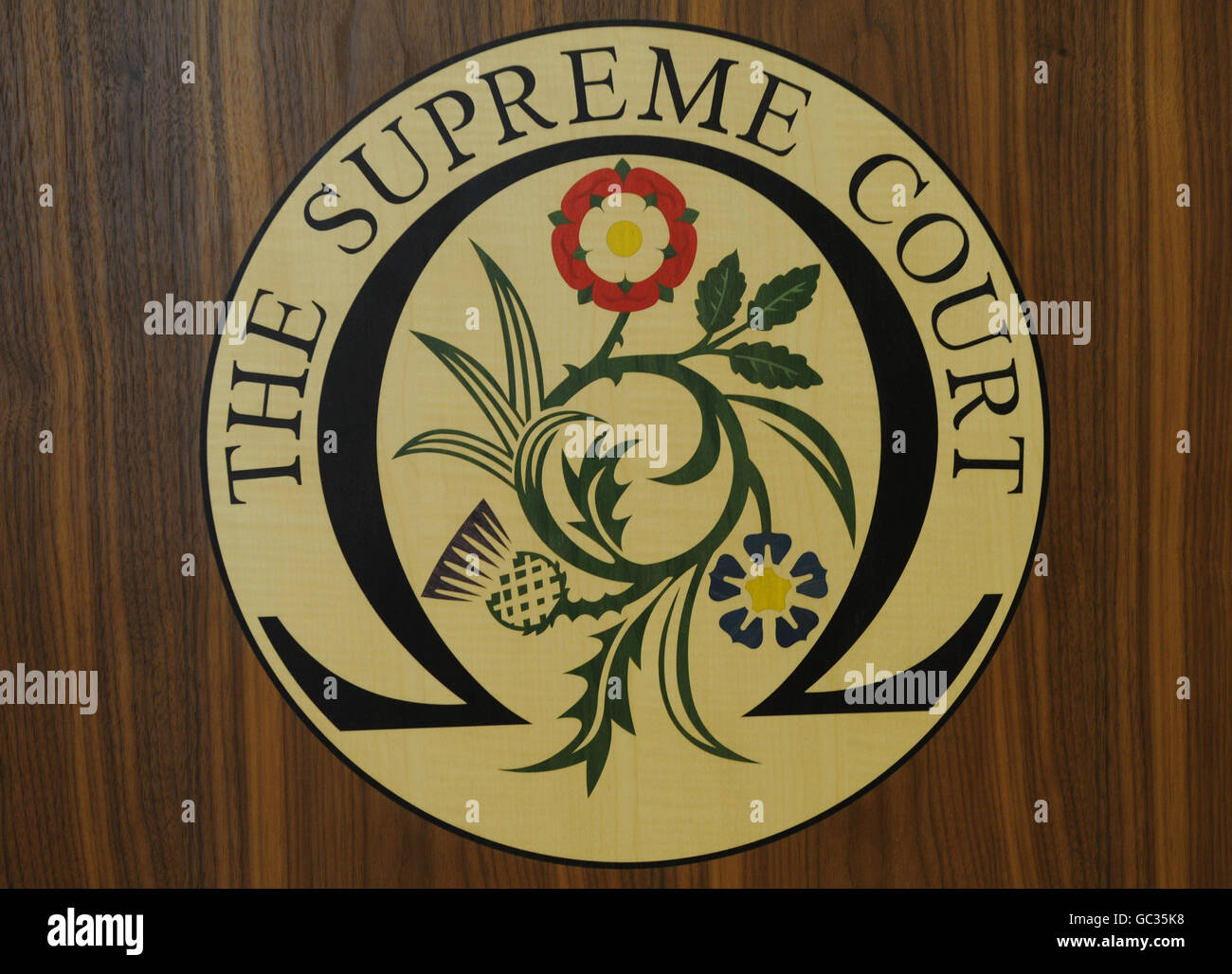 Supreme court logo hi-res stock photography and images - Alamy