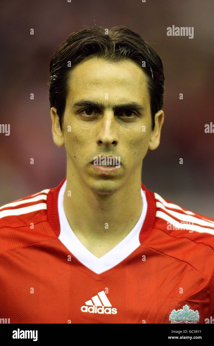 Yossi benayoun liverpool hi-res stock photography and images - Alamy